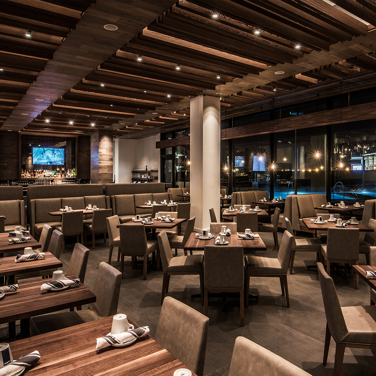 Midtown Chicago-Chromium | DMAC Architecture & Interiors